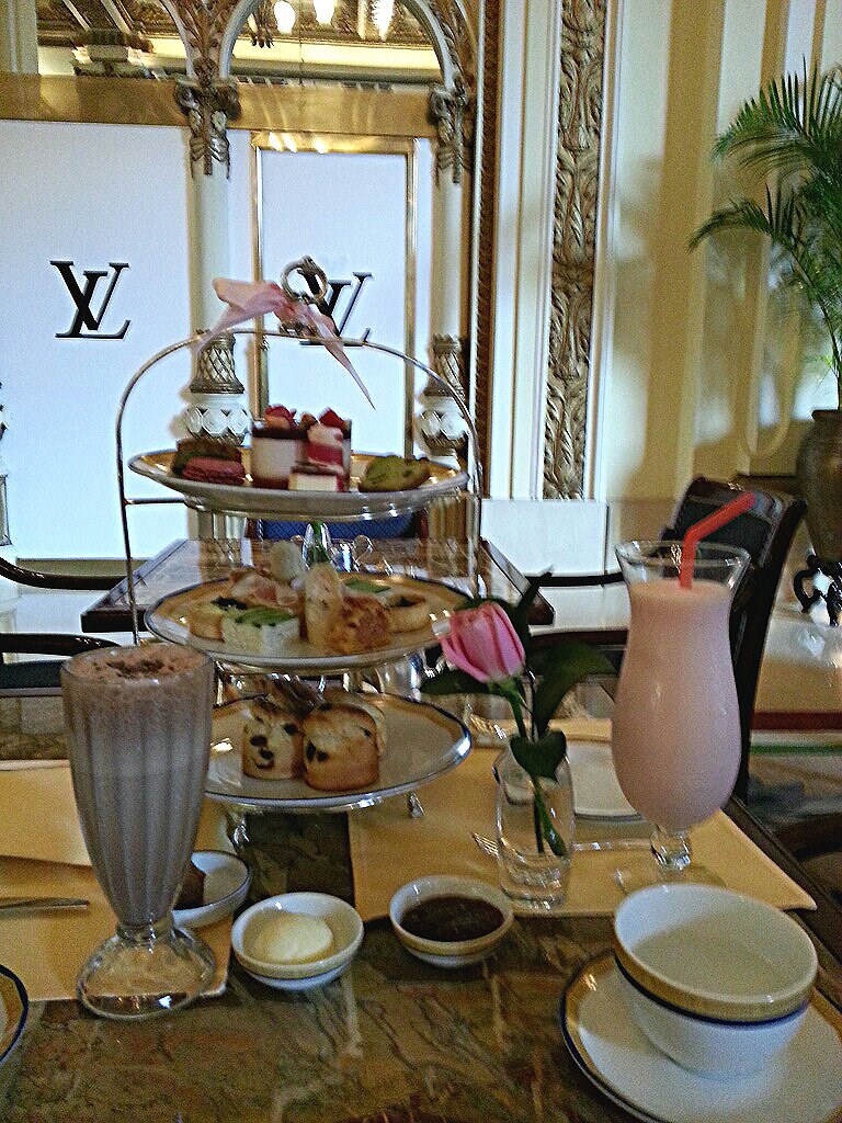 The Peninsula for Pink afternoon tea set. - 香港尖沙咀的半島酒店大堂茶座 | OpenRice 香港開飯喇