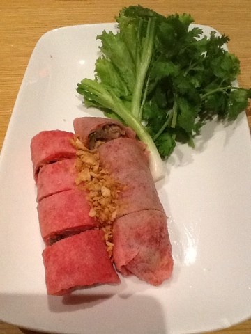 ปอเปี๊ยะเสวย fresh spring rolls - Savoey's photo in Lum Phi Ni Bangkok ...
