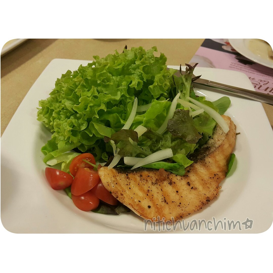 grilled salmon salad - S&P Restaurant (เอส แอนด์ พี)'s photo in Samae ...