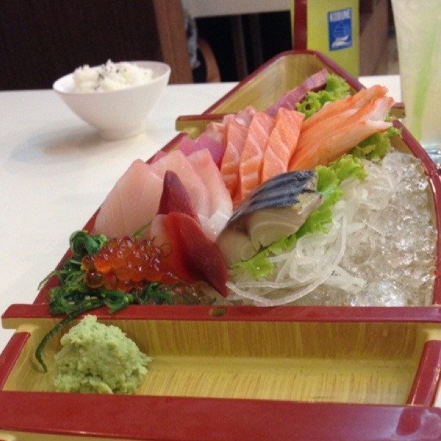 Kobune sasimi - รูปภาพร้าน Kobune Japanese Restaurant (โคบูเนะ) ใน ...