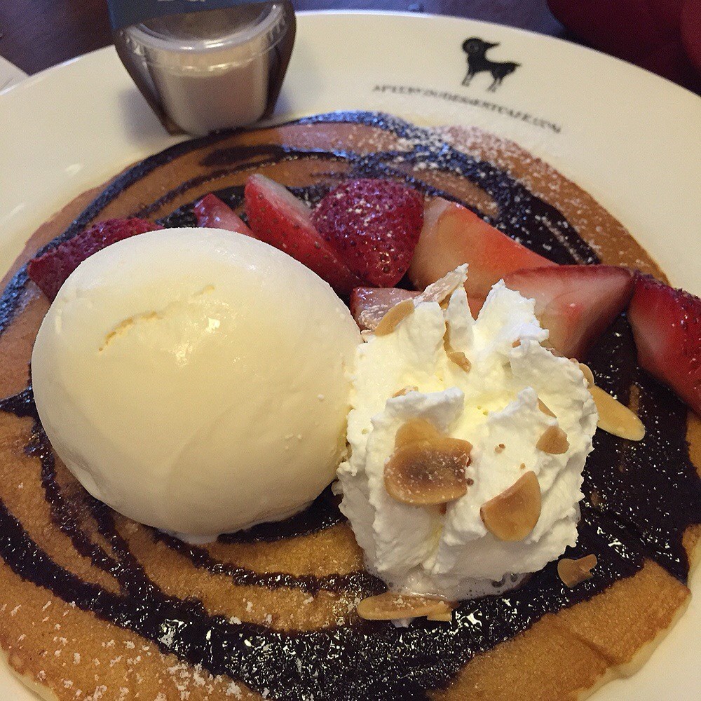 Strawberry pancake - After You (อาฟเตอร์ ยู)'s photo in Sam Sen Nai ...